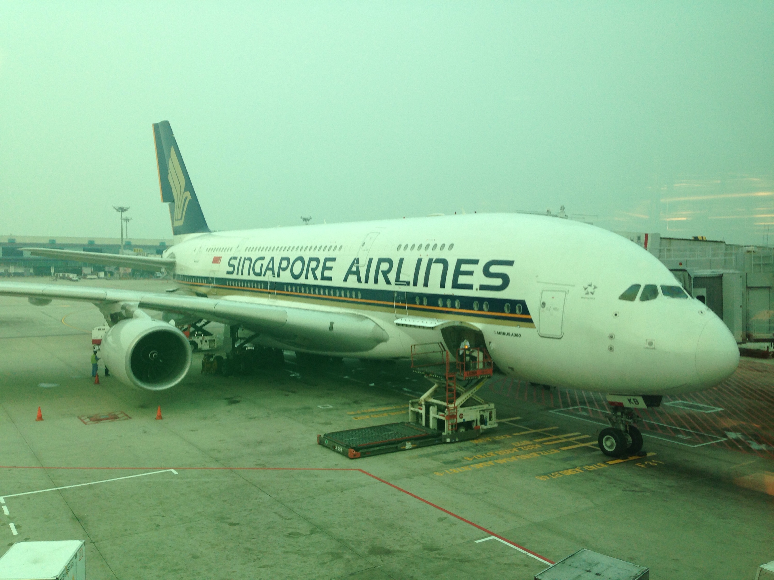 Flight Review: SQ 424 – SIN – BOM – hotelsandairlines