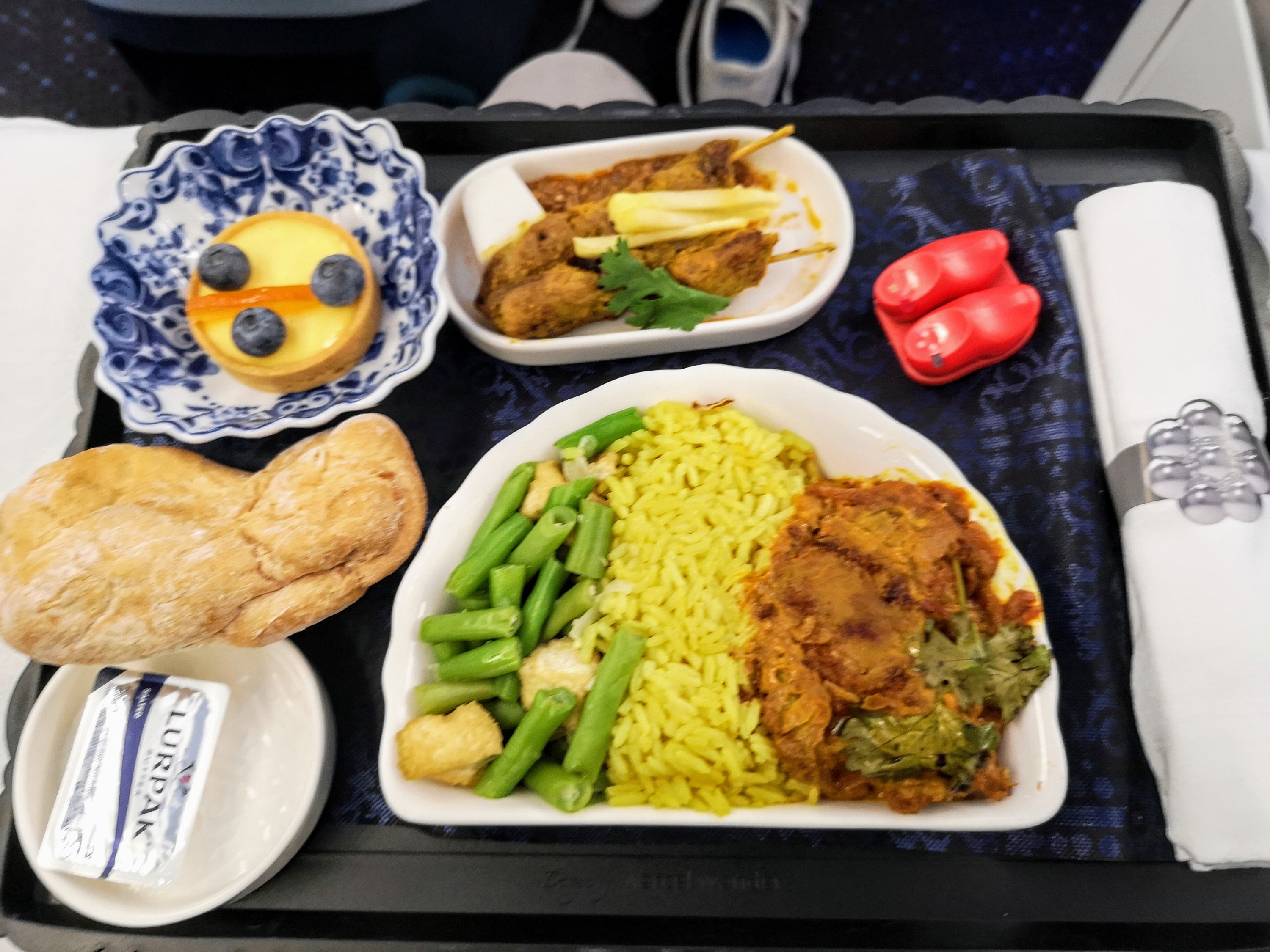 Flight Review: KL835 – SIN – DPS (Business Class) – hotelsandairlines