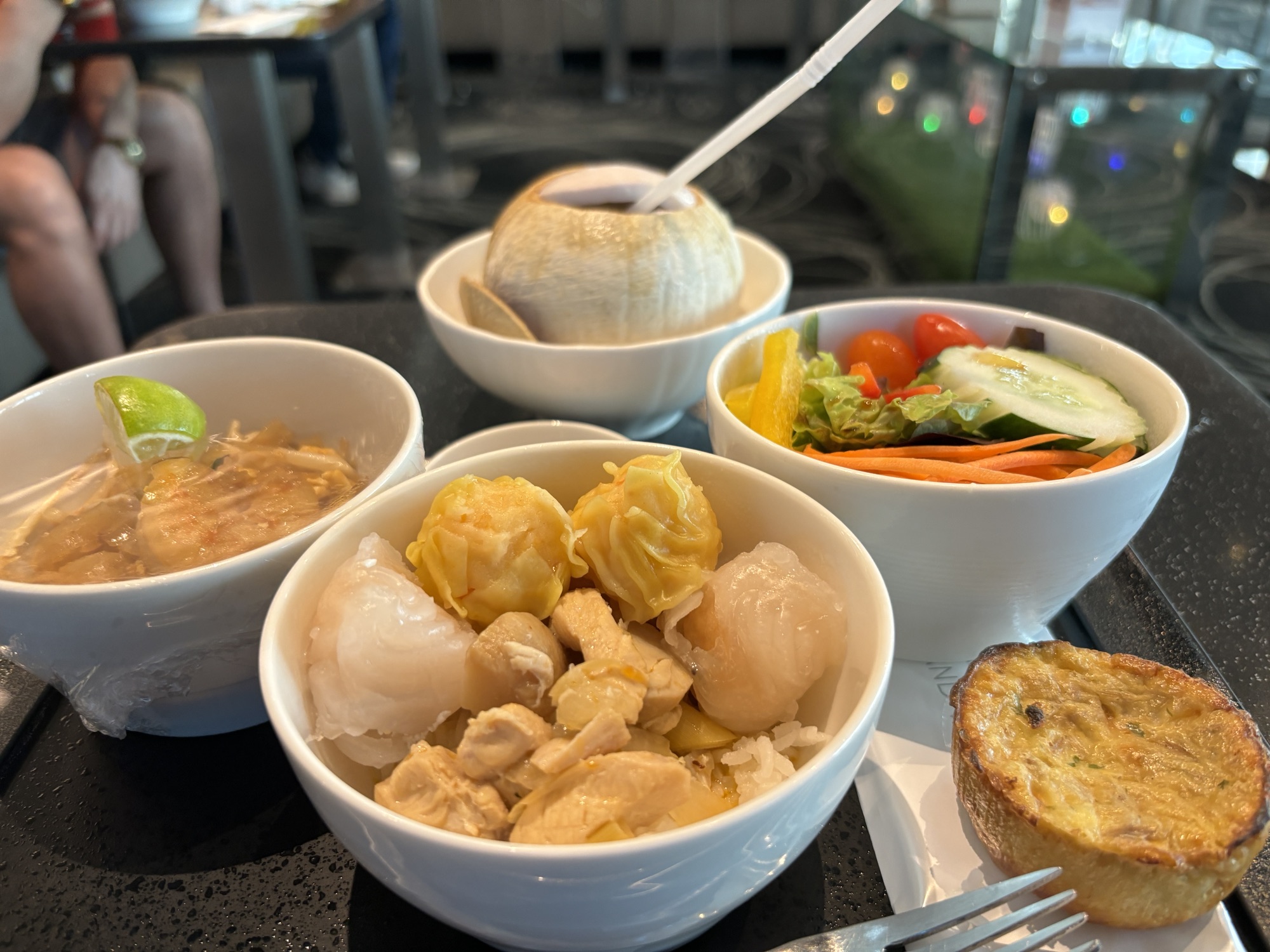 Lounge Review: EVA Lounge, BKK – hotelsandairlines
