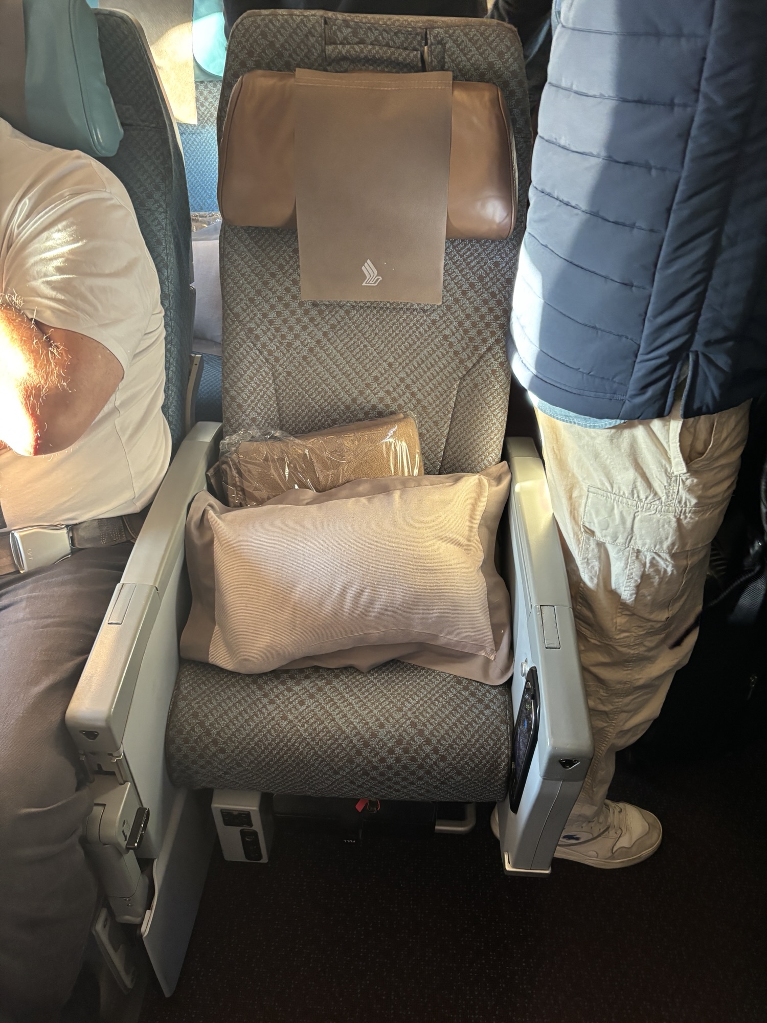 Flight Review: SQ 212 – SYD – SIN – hotelsandairlines