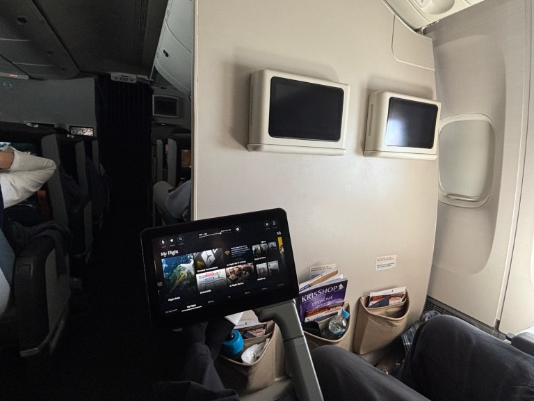 Flight Review: SQ 212 – SYD – SIN – hotelsandairlines